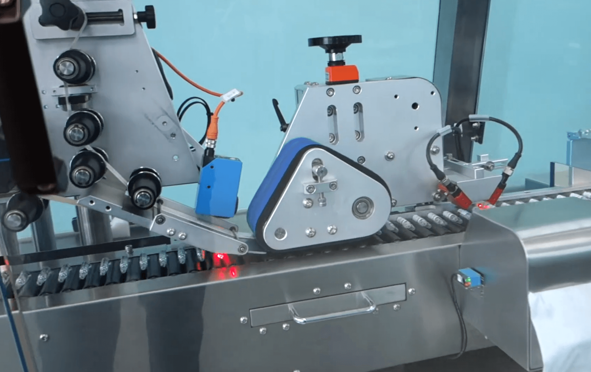 Automatic Ampoule Sticker Labeling Machine | Medical Industry